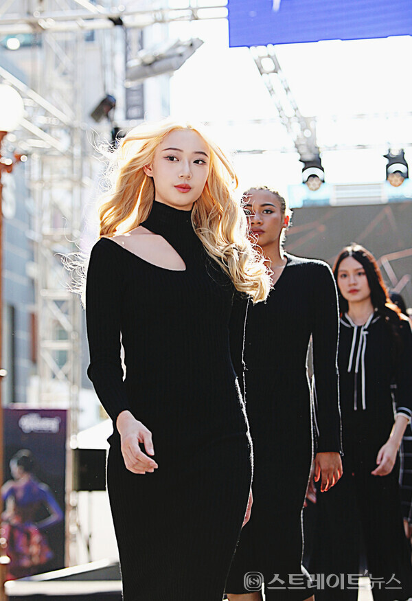 [아시아오픈컬렉션] 디자이너 알리마 센자브의 ‘TOP DONJ’ 패션쇼