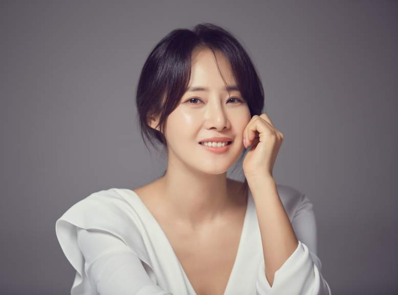 강경헌, ‘2023 KBS 연기대상’ 여자 조연상 수상 - Kollo