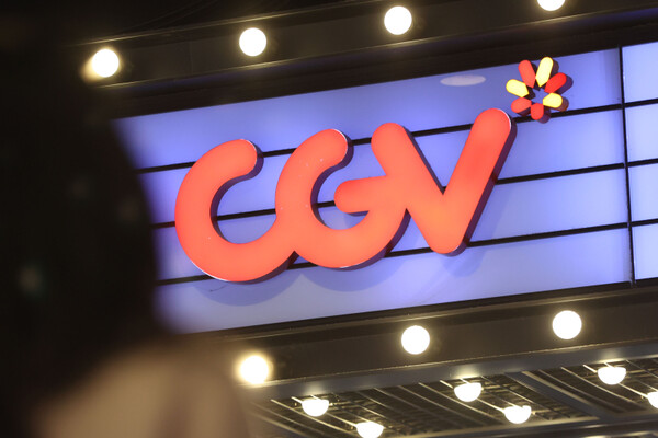 진화냐 퇴화냐.. '생존' 갈림길 선 멀티플렉스 3사, 어디로